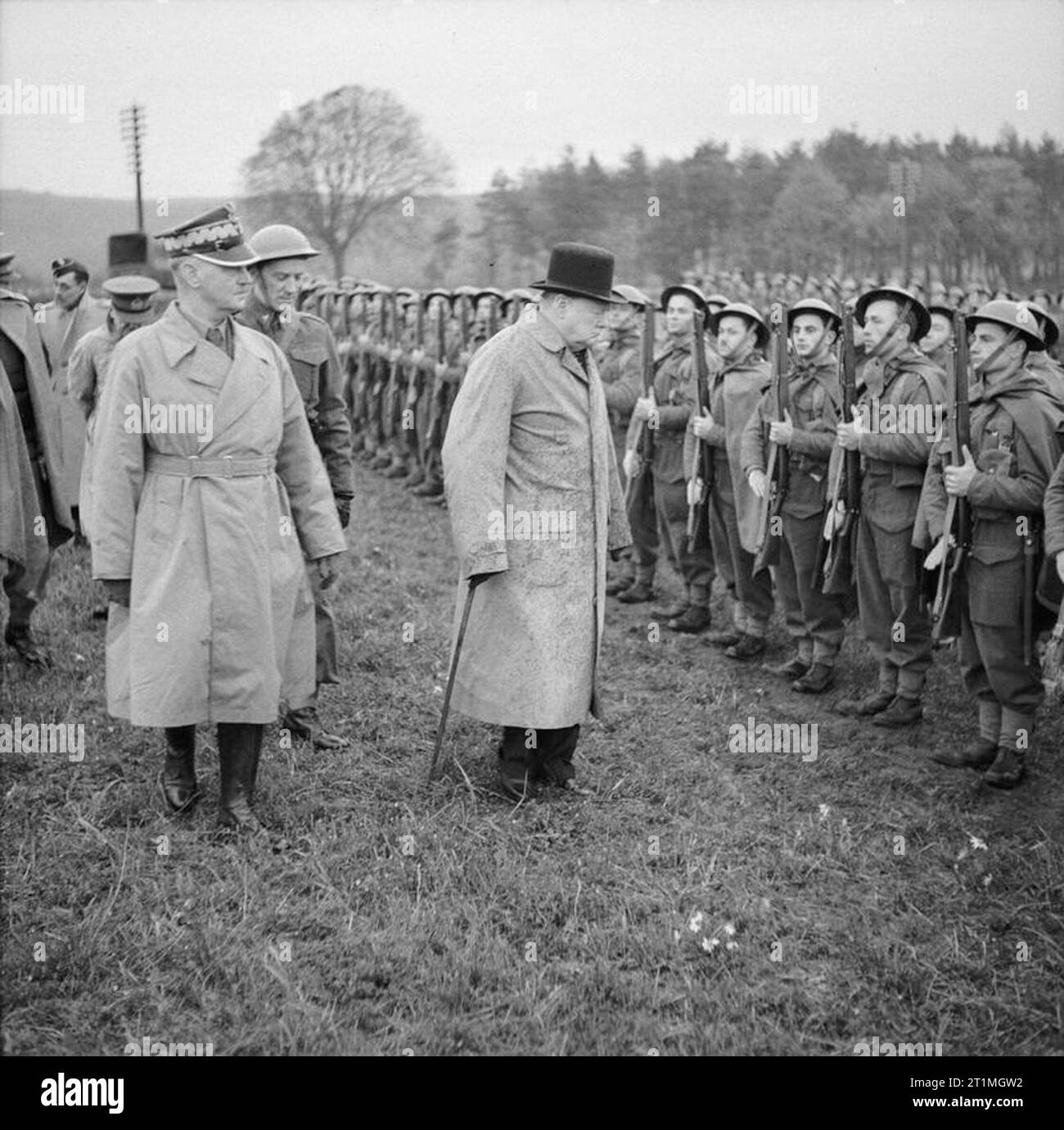 Winston Churchill in the Second World War Winston Churchill inspecting ...
