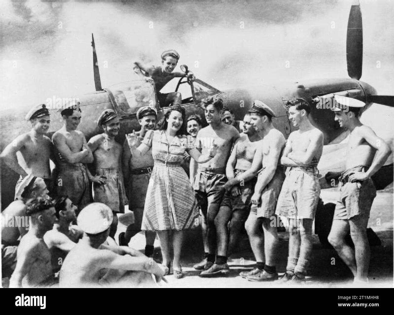 Paula Green Entertaining at HMS Rajaliya, in the Far East, June 1945 ...