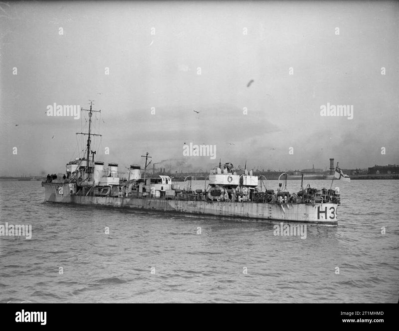 Ww2 destroyer class warships hi-res stock photography and images - Alamy