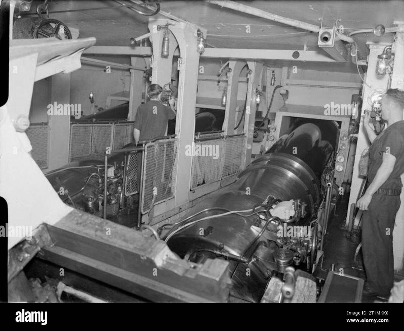 The Royal Navy during the Second World War Inside the gunhouse of one ...