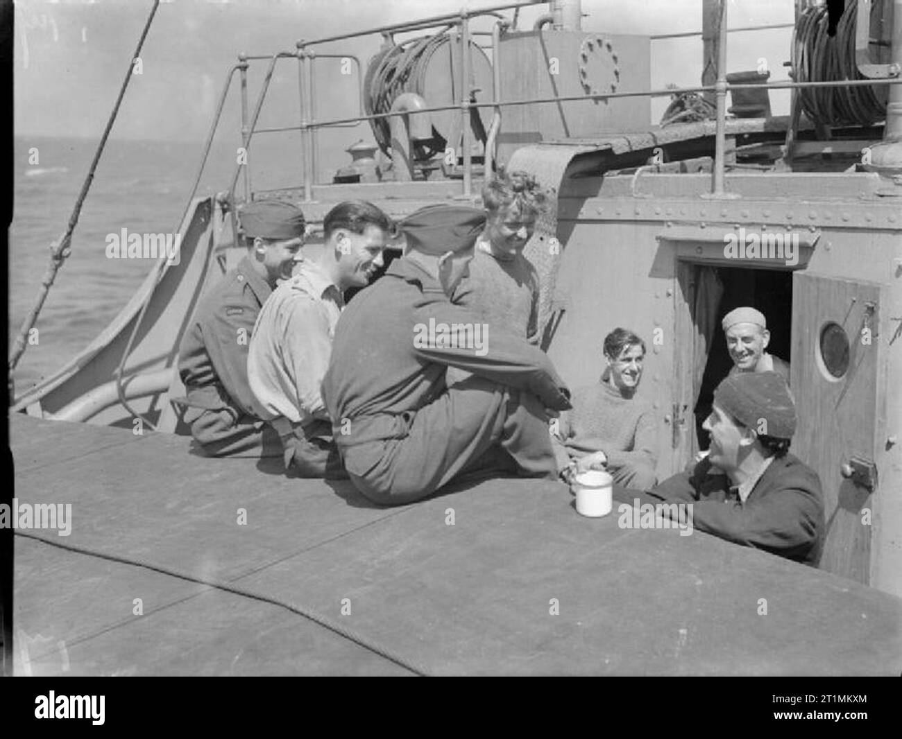 The Royal Navy during the Second World War RAF airmen swapping ...