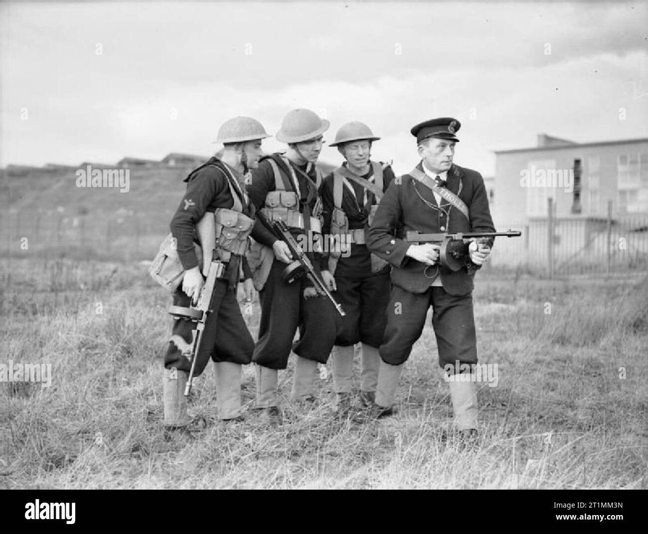 Tommy gun world war two 2 hi-res stock photography and images - Alamy
