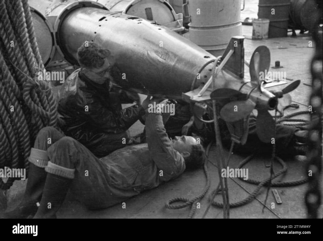 The Royal Navy during the Second World War Ordnance engineers undertake ...