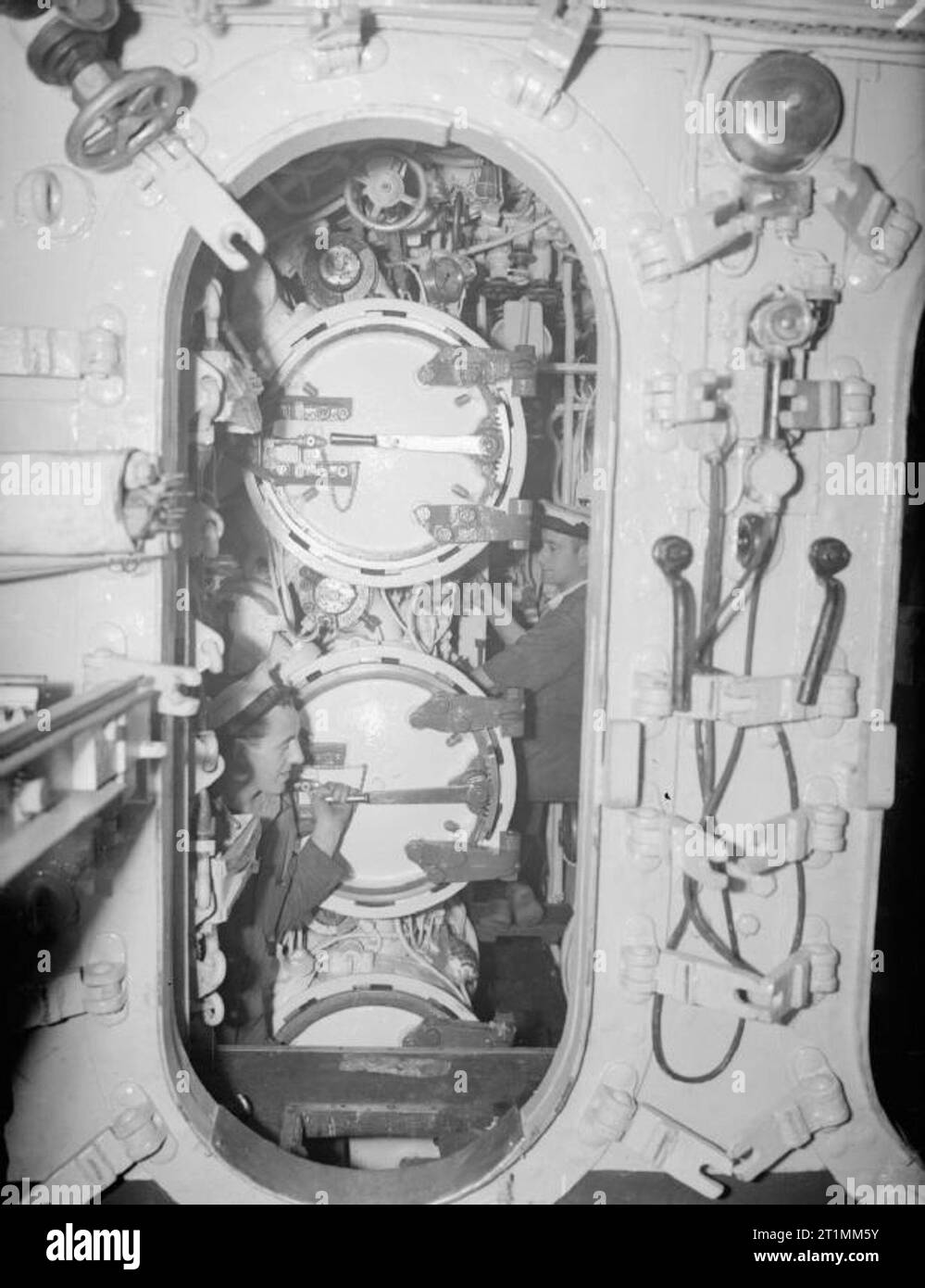 The Royal Navy during the Second World War On board the submarine HMS ...