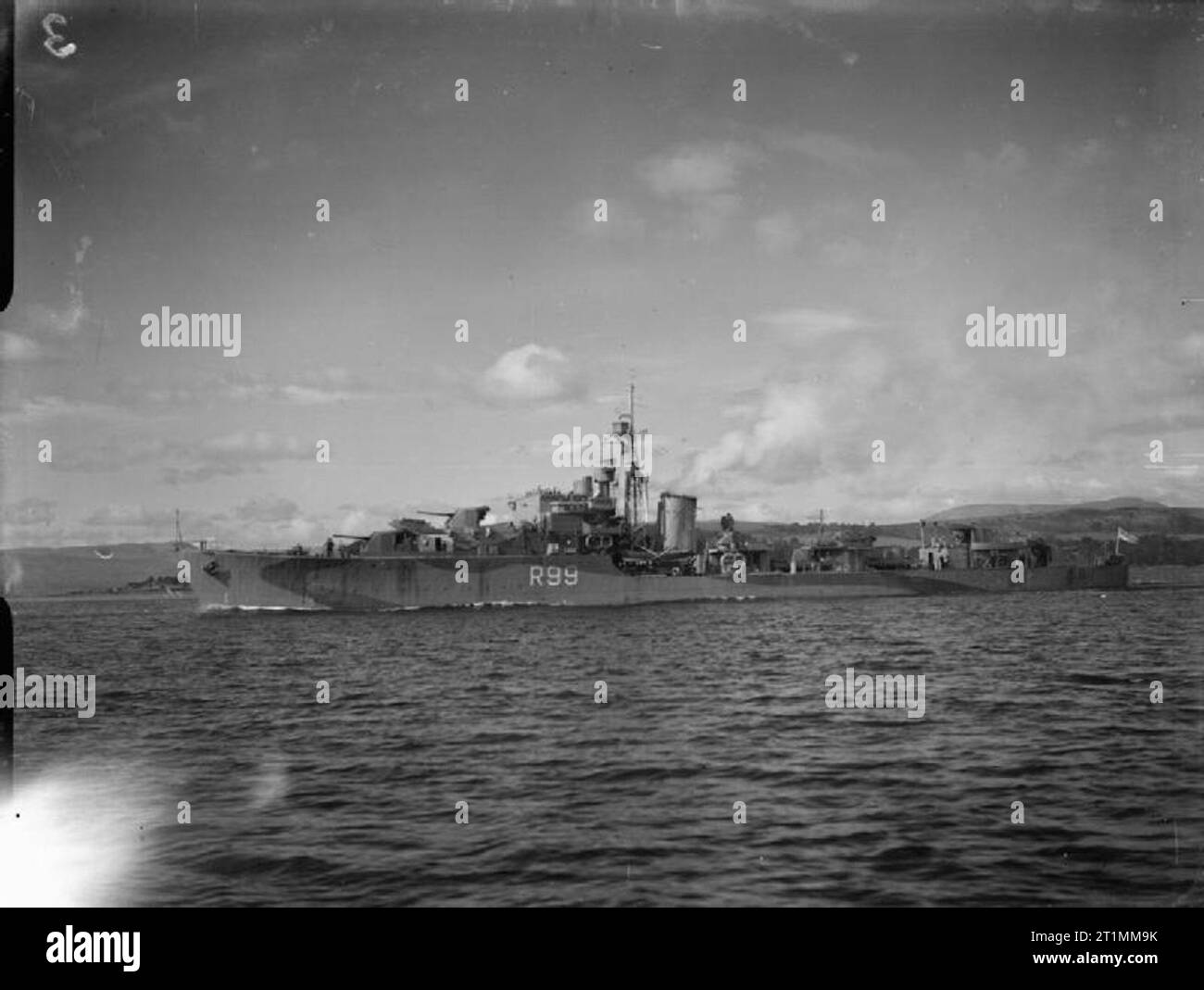 The Royal Navy during the Second World War HMS URCHIN underway in ...