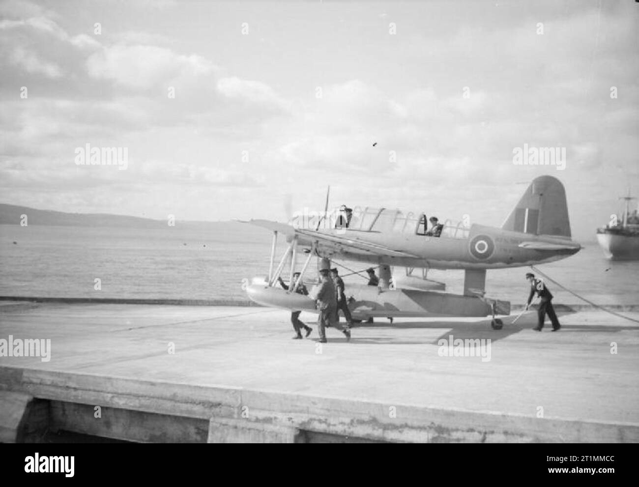 Hms kingfisher Black and White Stock Photos & Images - Alamy