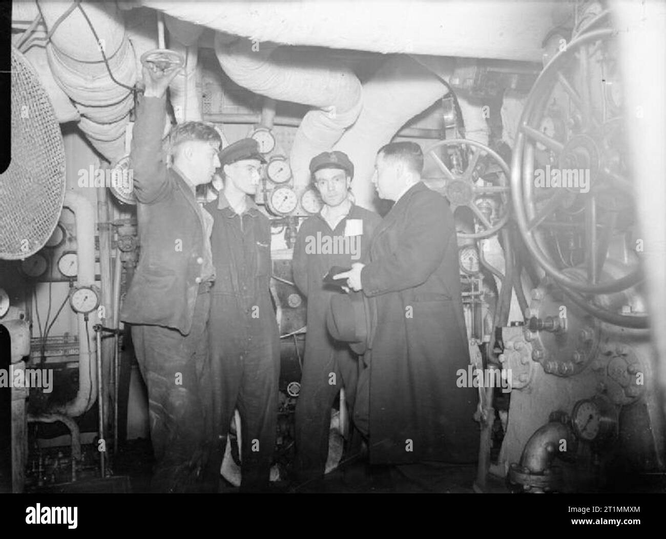 The Royal Navy during the Second World War Inside the engine room of a ...