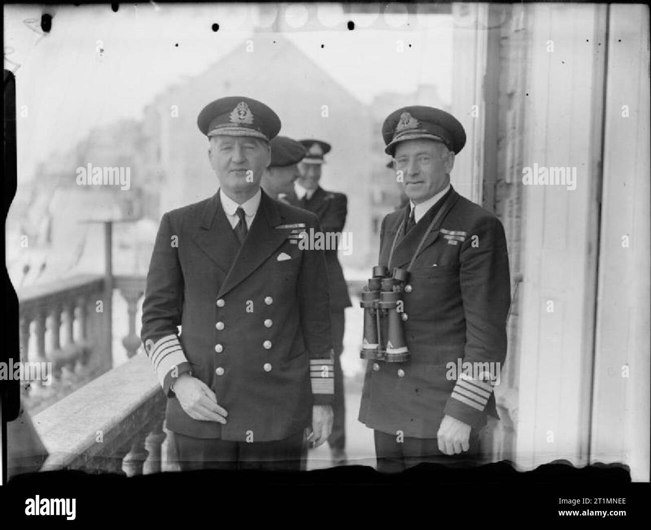 Former royal navy captain hi-res stock photography and images - Alamy