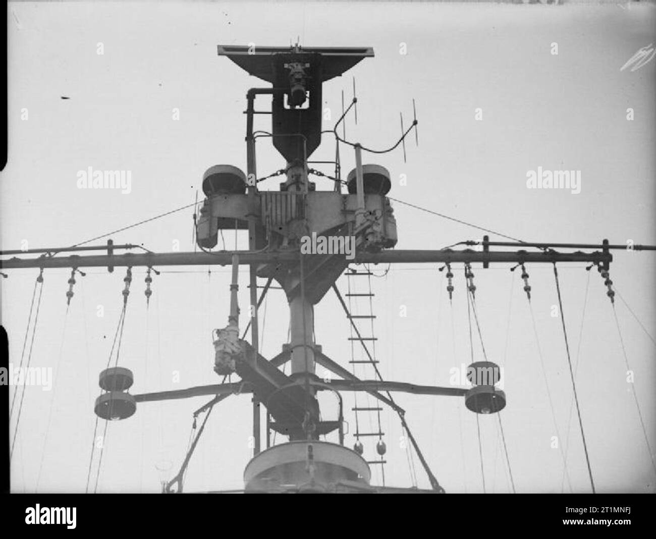 The Royal Navy during the Second World War A 293 (242) AVR antennae on ...
