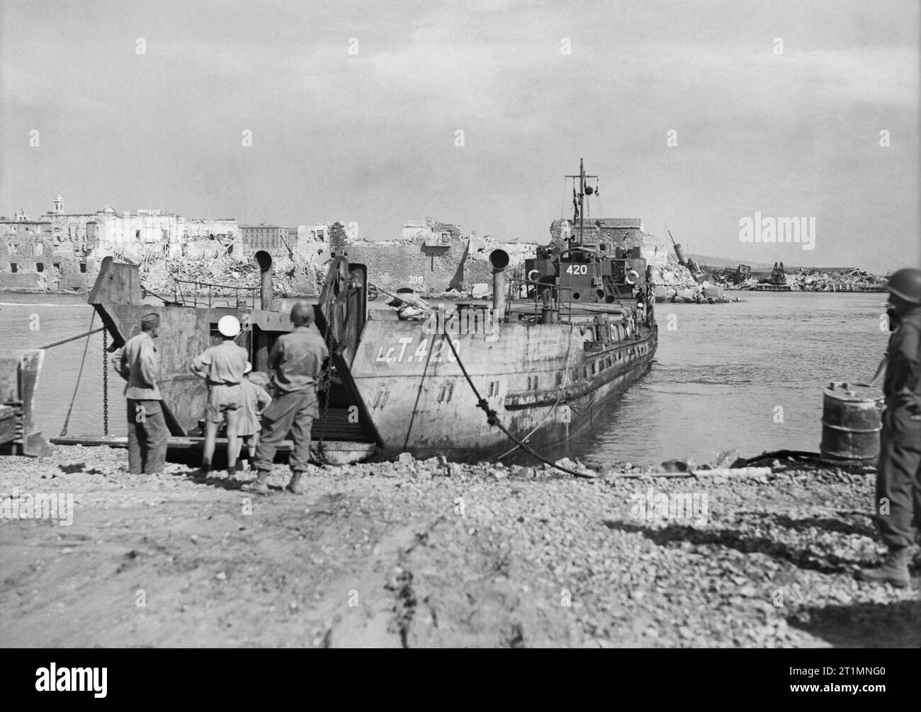The Royal Navy during the Second World War LCT arriving and discharging ...