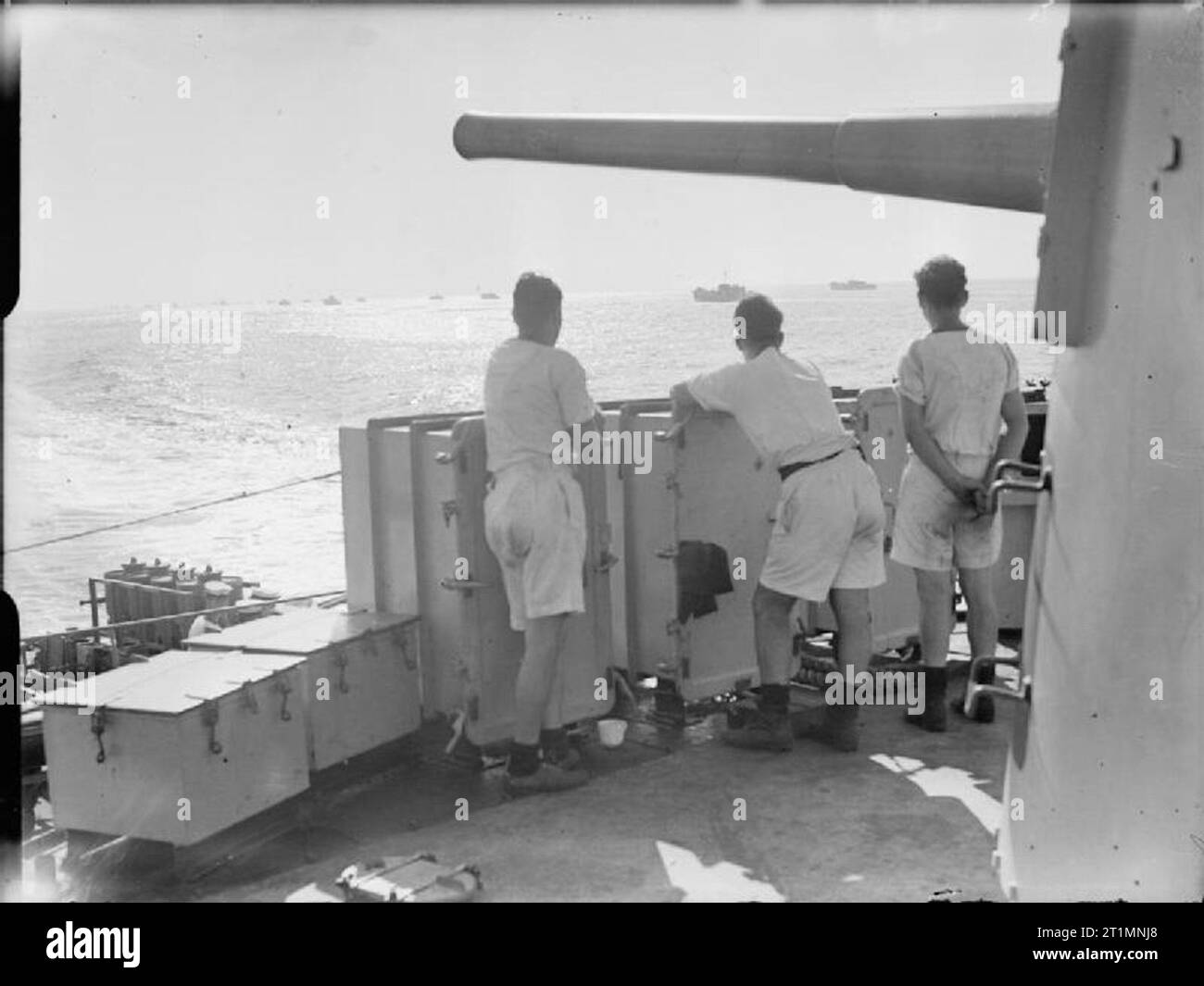 The Royal Navy during the Second World War One of HMS KIMBERLEY's gun ...