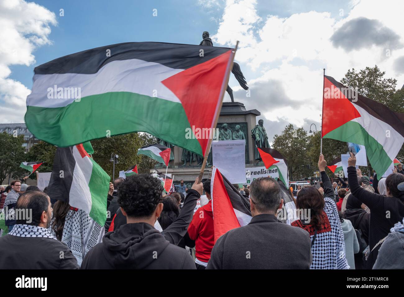 A solidarity demonstration for Israel and a second rally by ...
