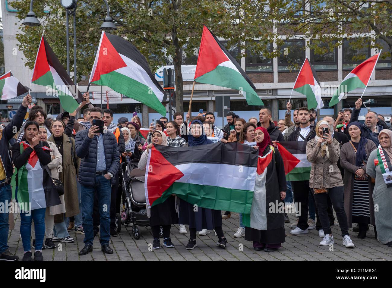 A solidarity demonstration for Israel and a second rally by ...