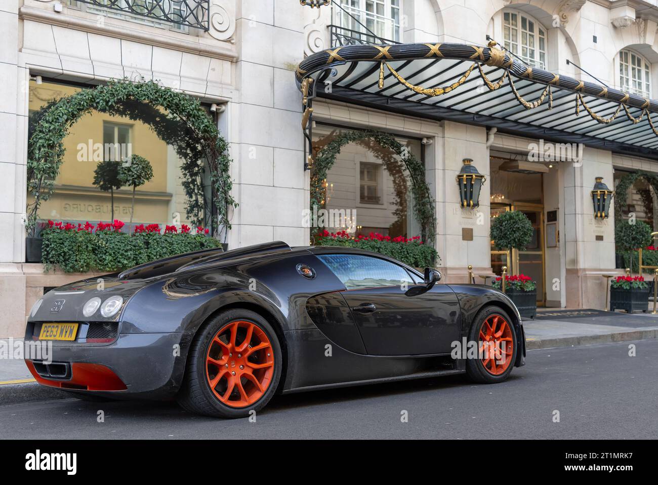 Bugatti Super Sport Black