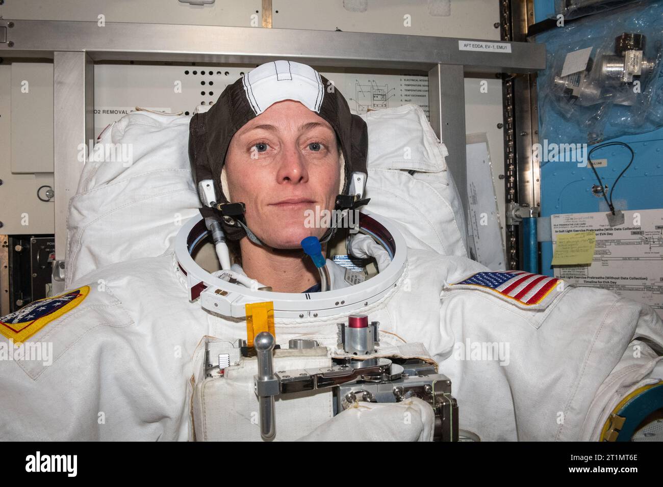 Earth Atmosphere. 4th Oct, 2023. NASA astronaut and Expedition 70 ...