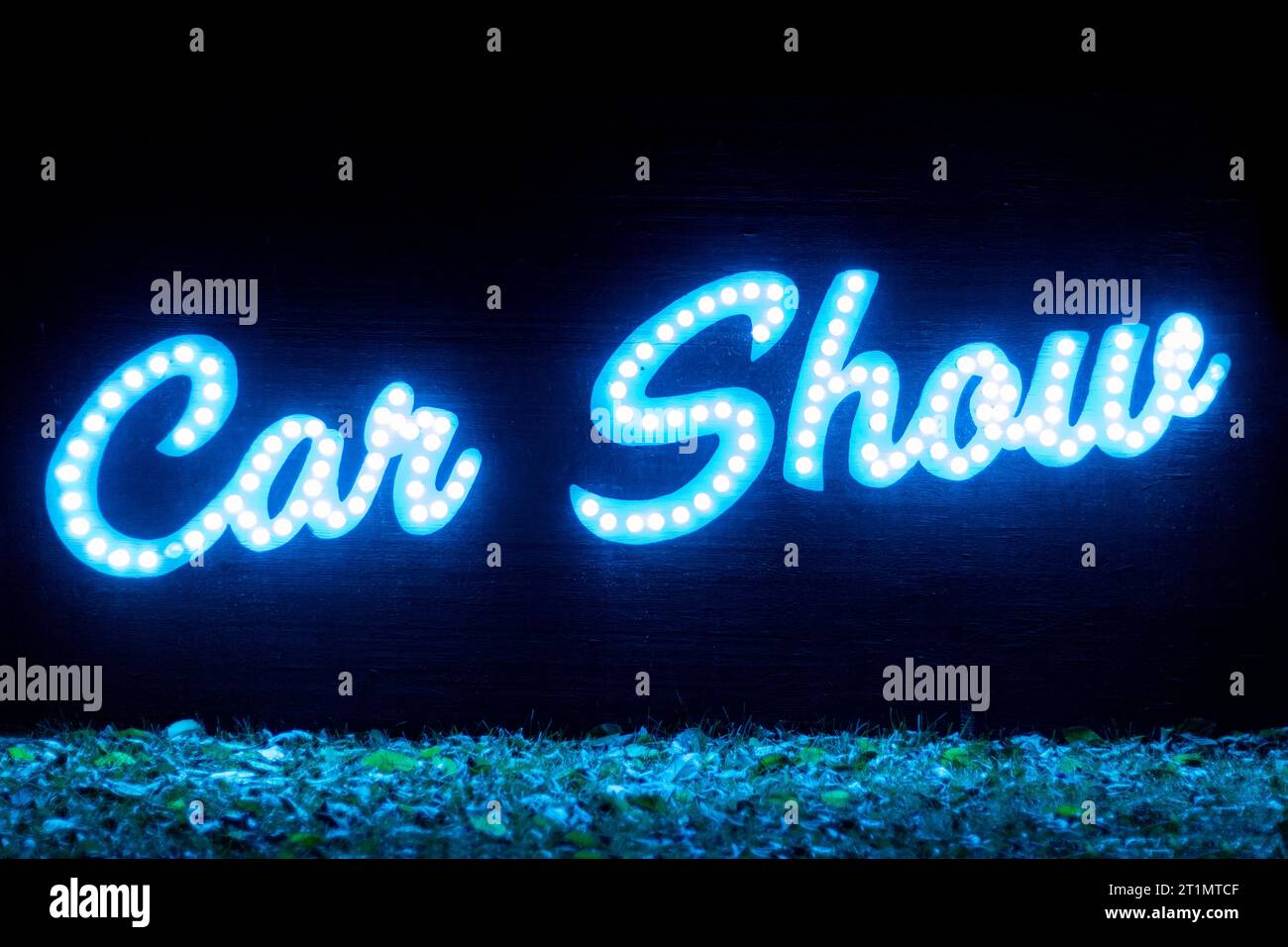 Blue and neon lights hi-res stock photography and images - Alamy
