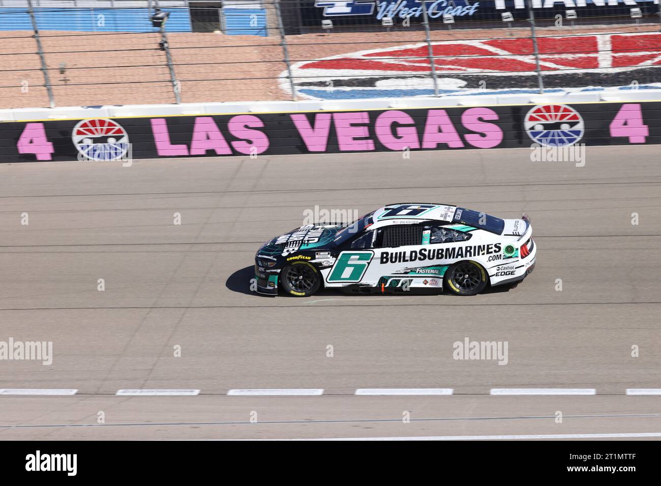 LAS VEGAS, NV - OCTOBER 14: Brad Keselowski (#6 RFK Racing ...