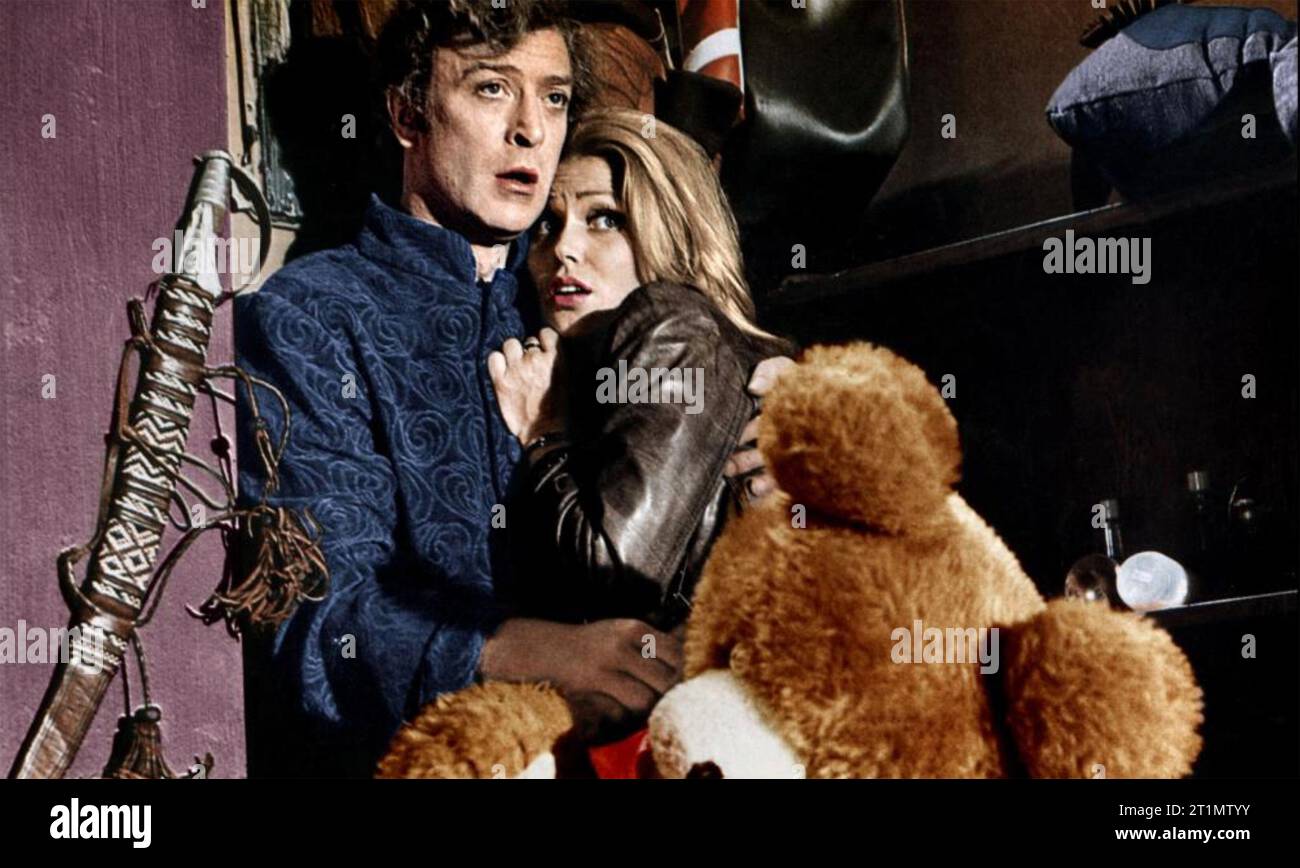 THE ITALIAN JOB 1969 Paramount Pictures film with Michael Caine and ...