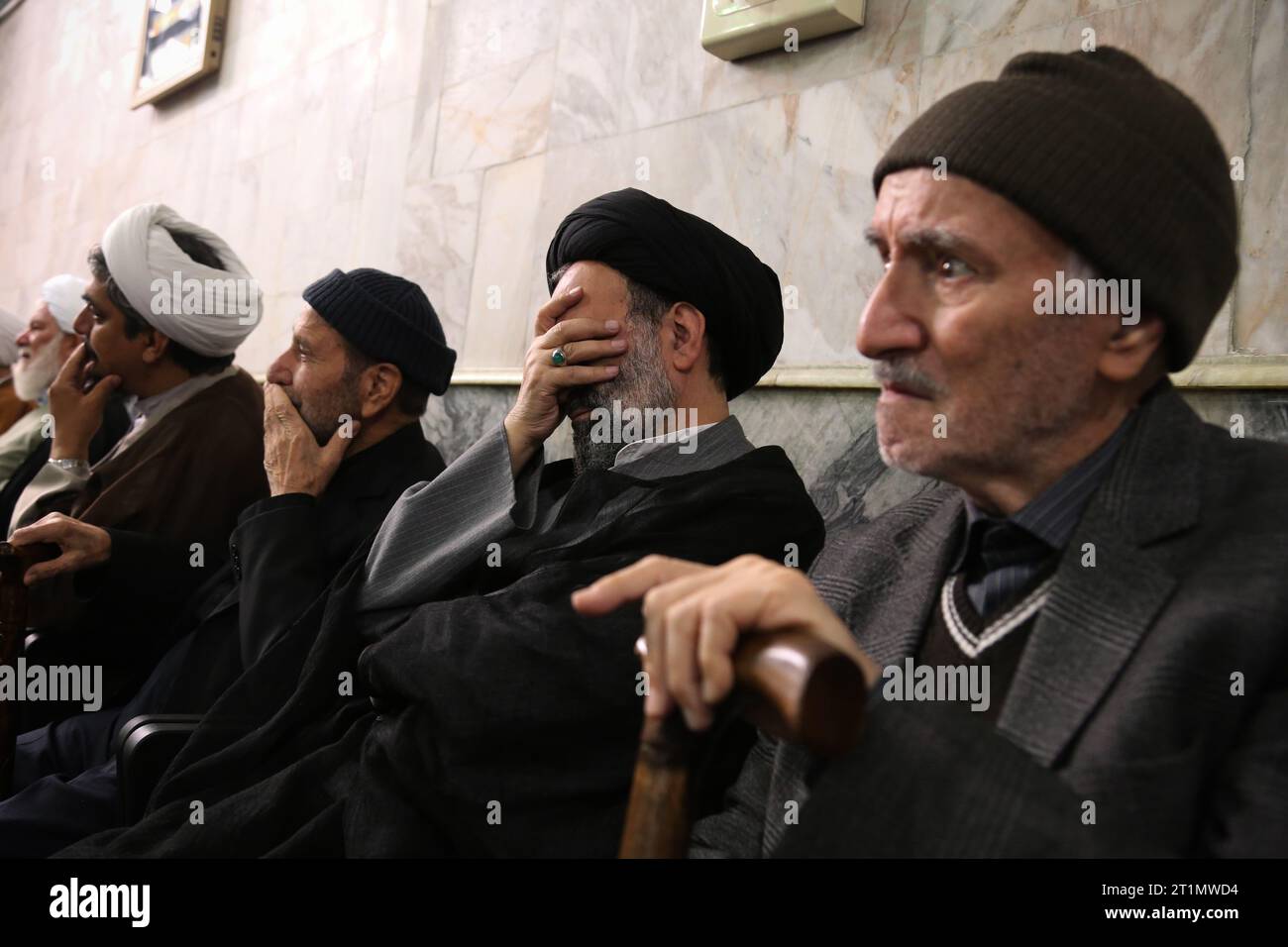 Islamic burial procession hi-res stock photography and images - Alamy
