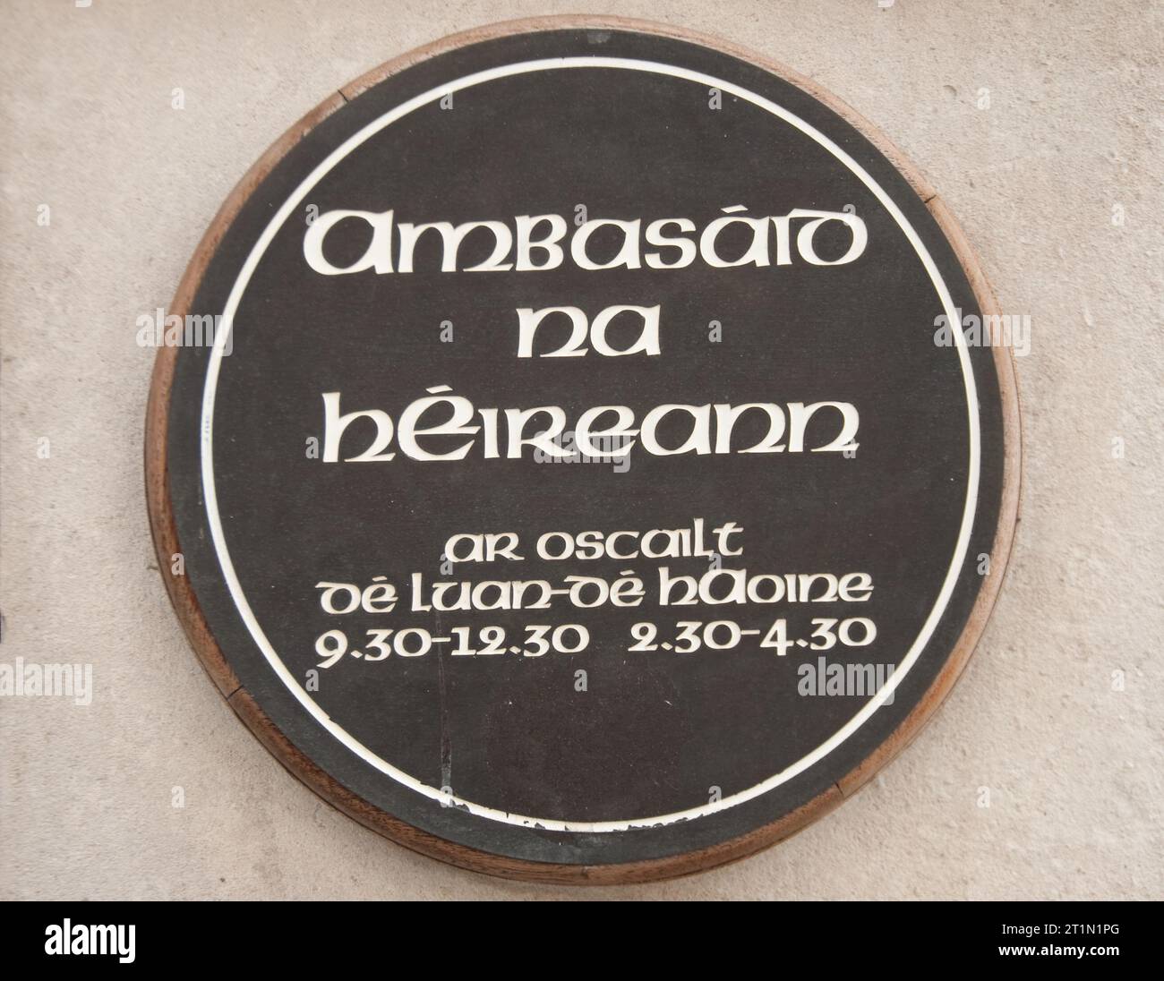 Irish embassy hi-res stock photography and images - Alamy