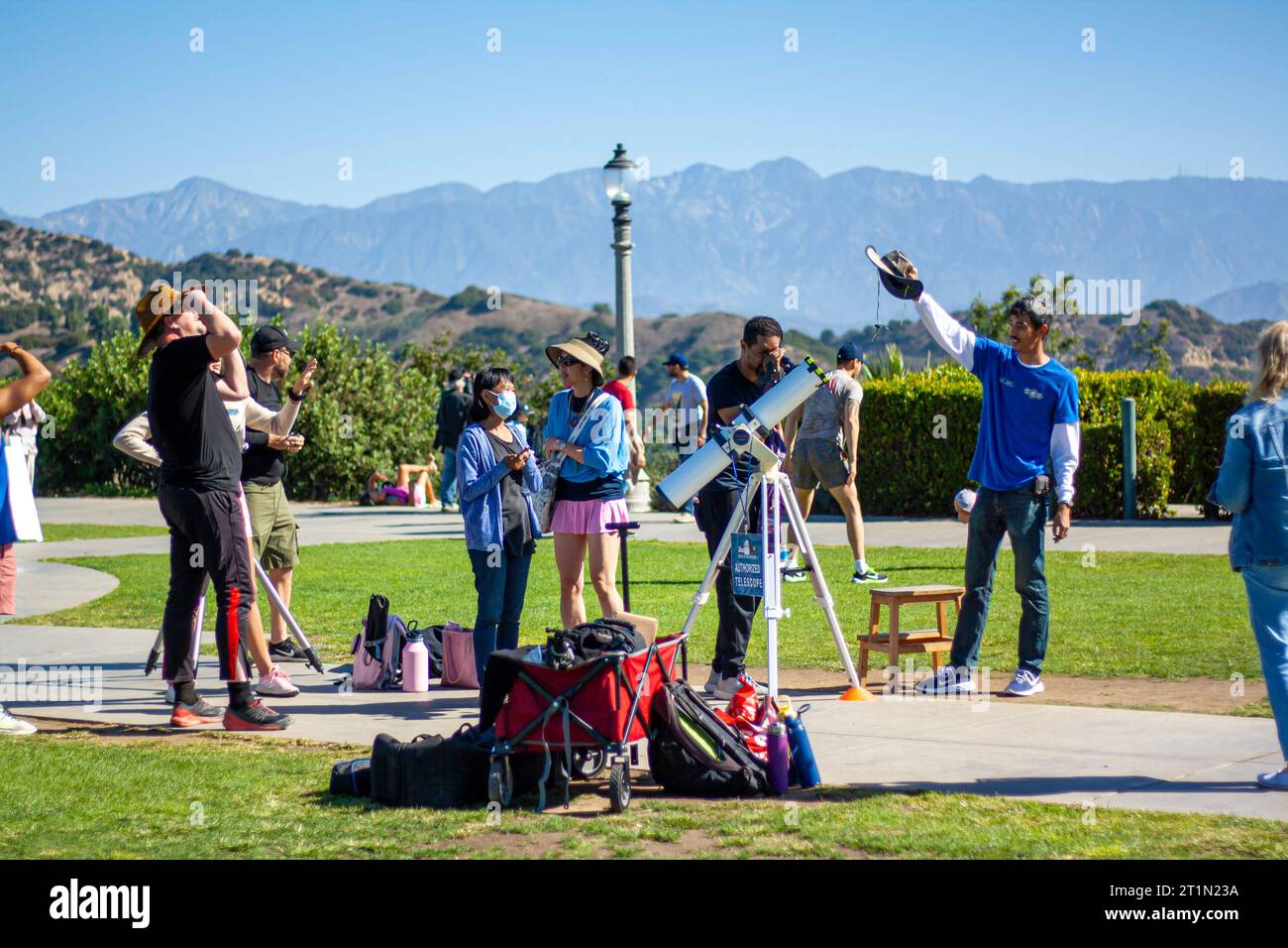 Solar eclipse group glasses hi-res stock photography and images - Alamy