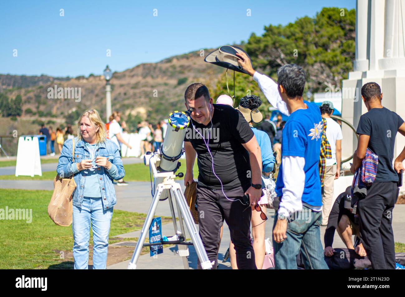 Watching the solar eclipse at Griffith Observatory Stock Photo - Alamy