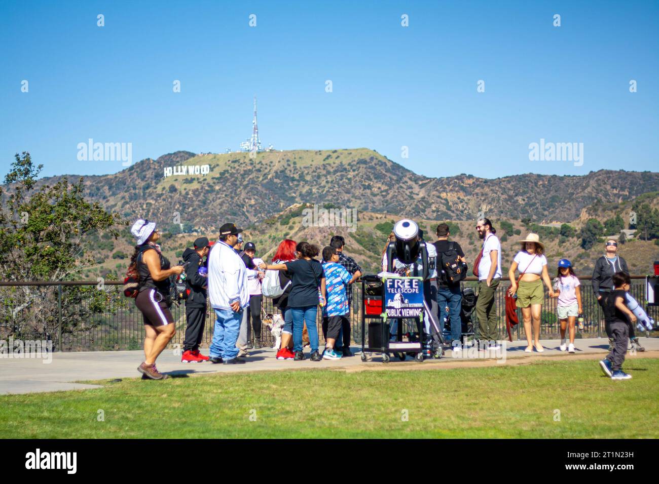 Watching the solar eclipse at Griffith Observatory Stock Photo - Alamy