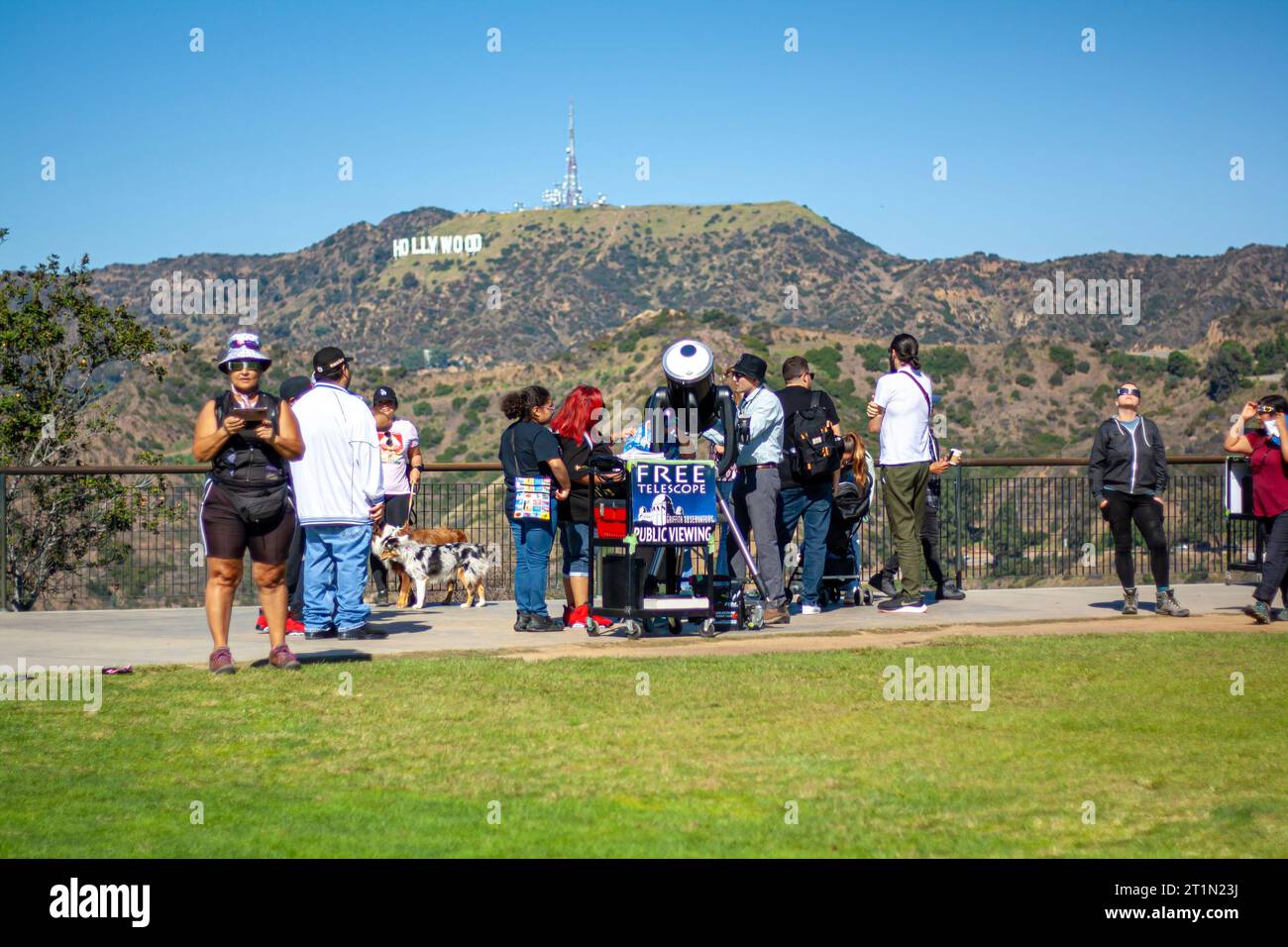 Watching the solar eclipse at Griffith Observatory Stock Photo - Alamy