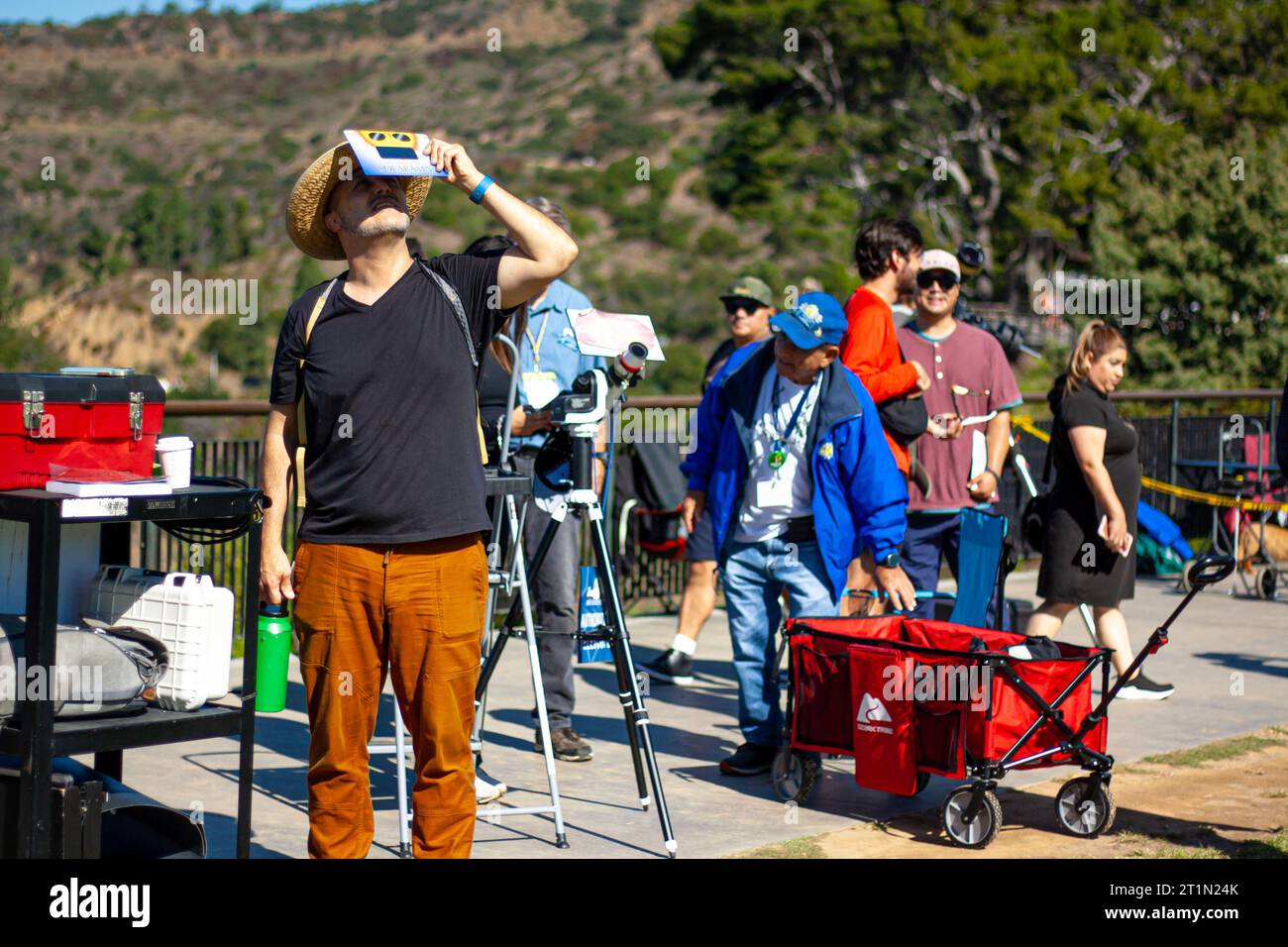 Watching the solar eclipse at Griffith Observatory Stock Photo - Alamy