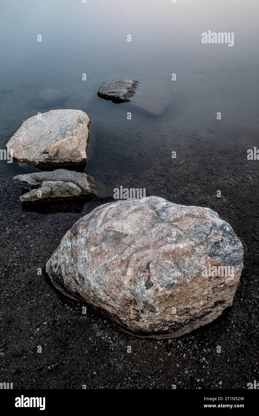 WY05402-00....WYOMING - Rocks in Green River Lake, Bridger National ...
