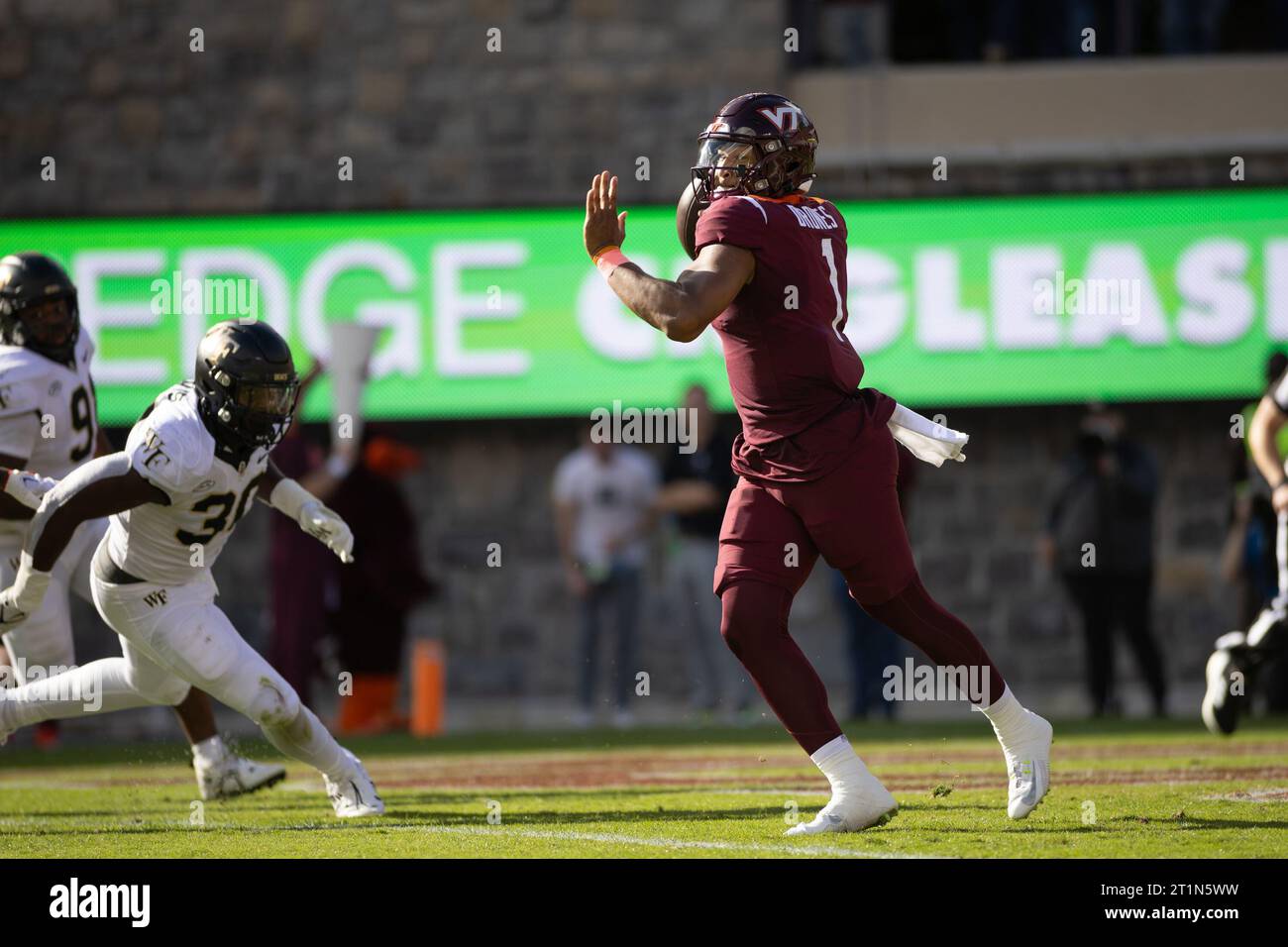Lane Stadium Blacksburg, VA, USA. 14th Oct, 2023. Virginia Tech Hokies quarterback Kyron Drones ...
