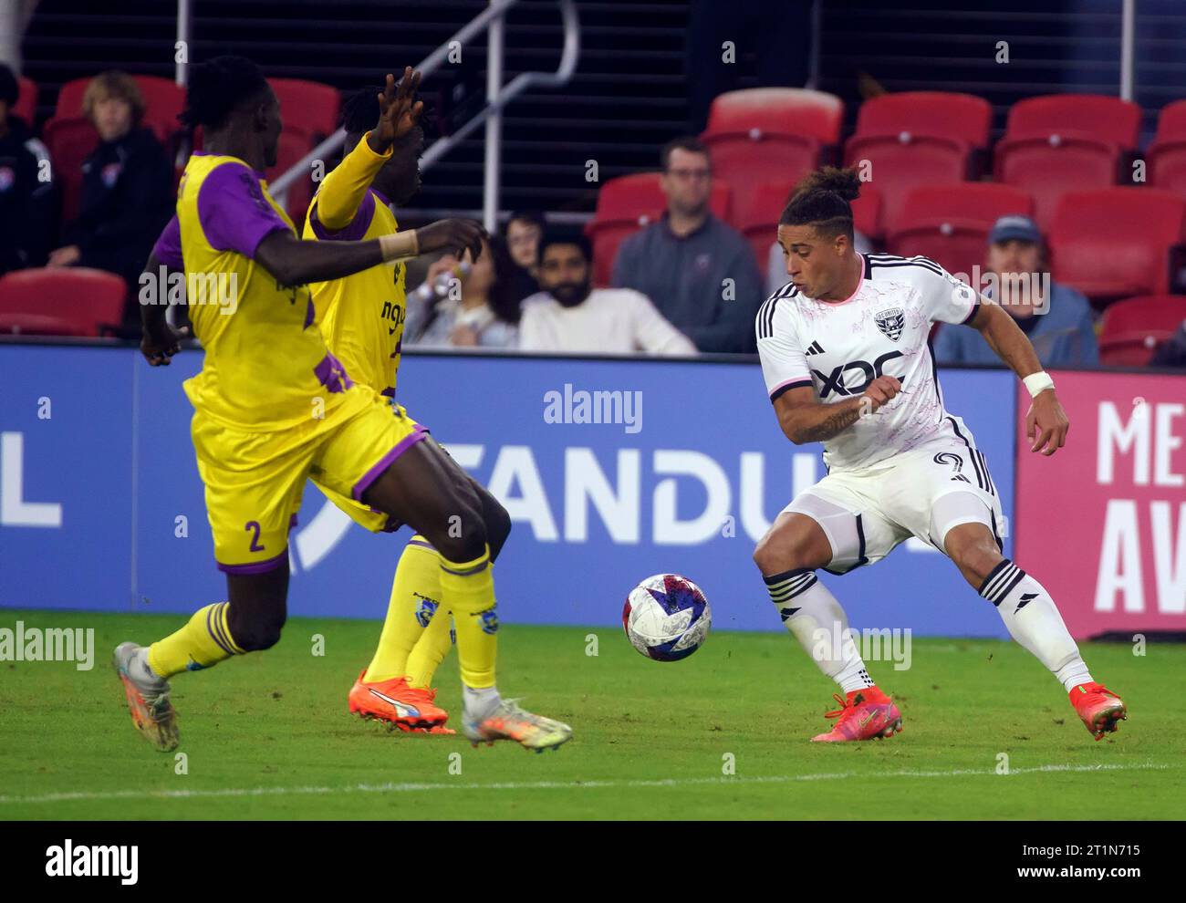Ghanain soccer team hi-res stock photography and images - Alamy