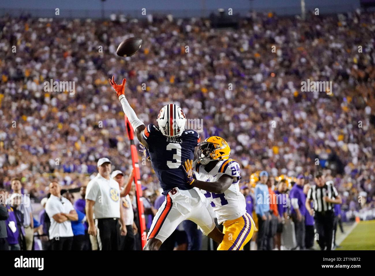 Auburn wide receiver Shane Hooks (3) leaps in vain for a pass over LSU ...