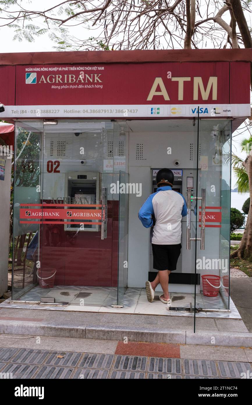 Vietnam cash hi-res stock photography and images - Alamy