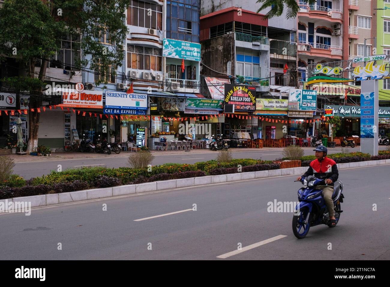 Mot thang tu hi-res stock photography and images - Alamy