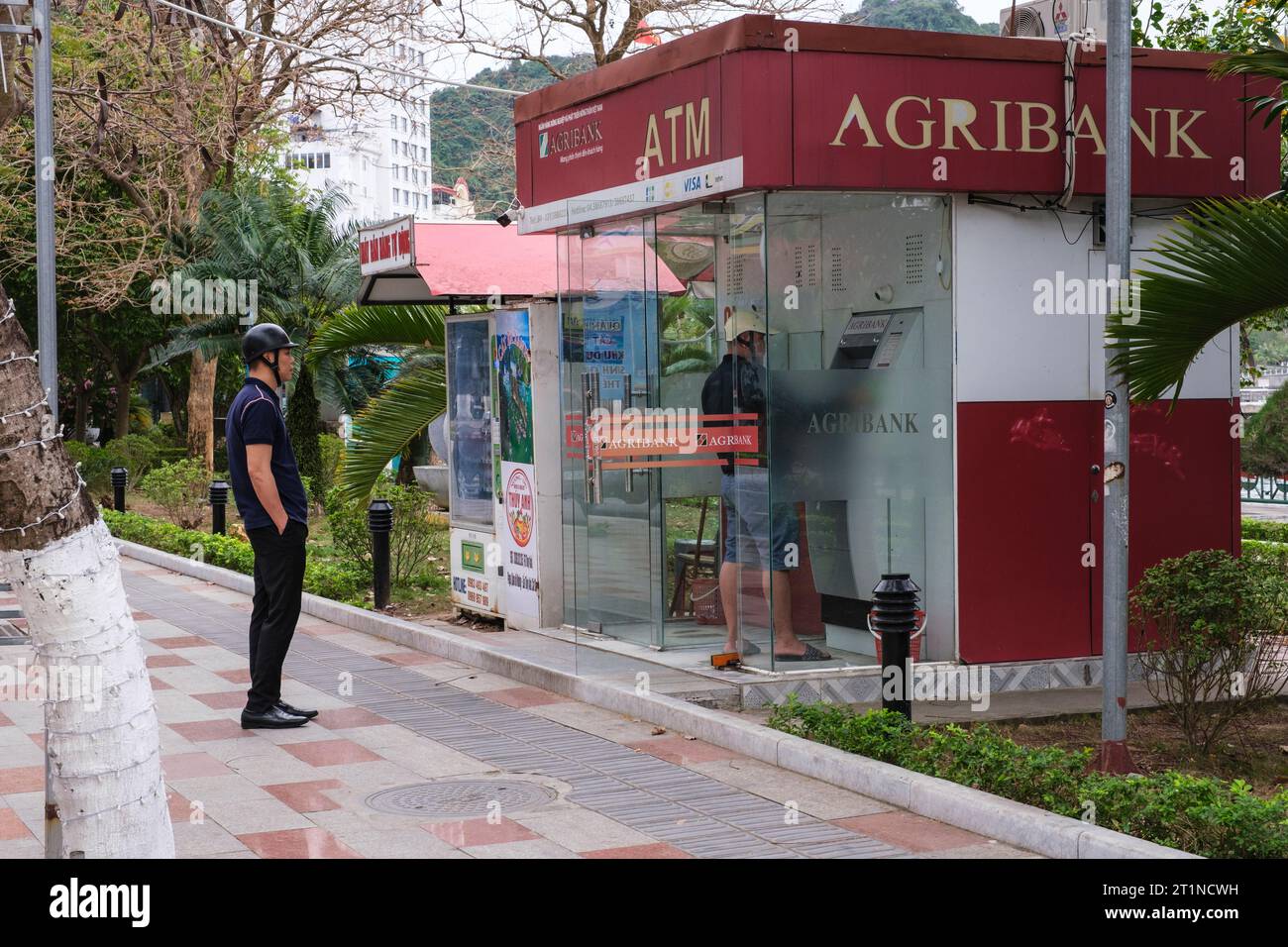 Atm machine asia hi-res stock photography and images - Alamy