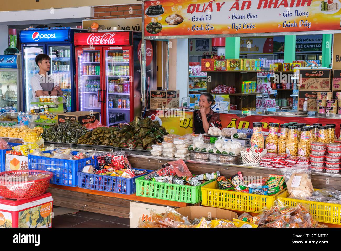 Beverages vendor hi-res stock photography and images - Alamy