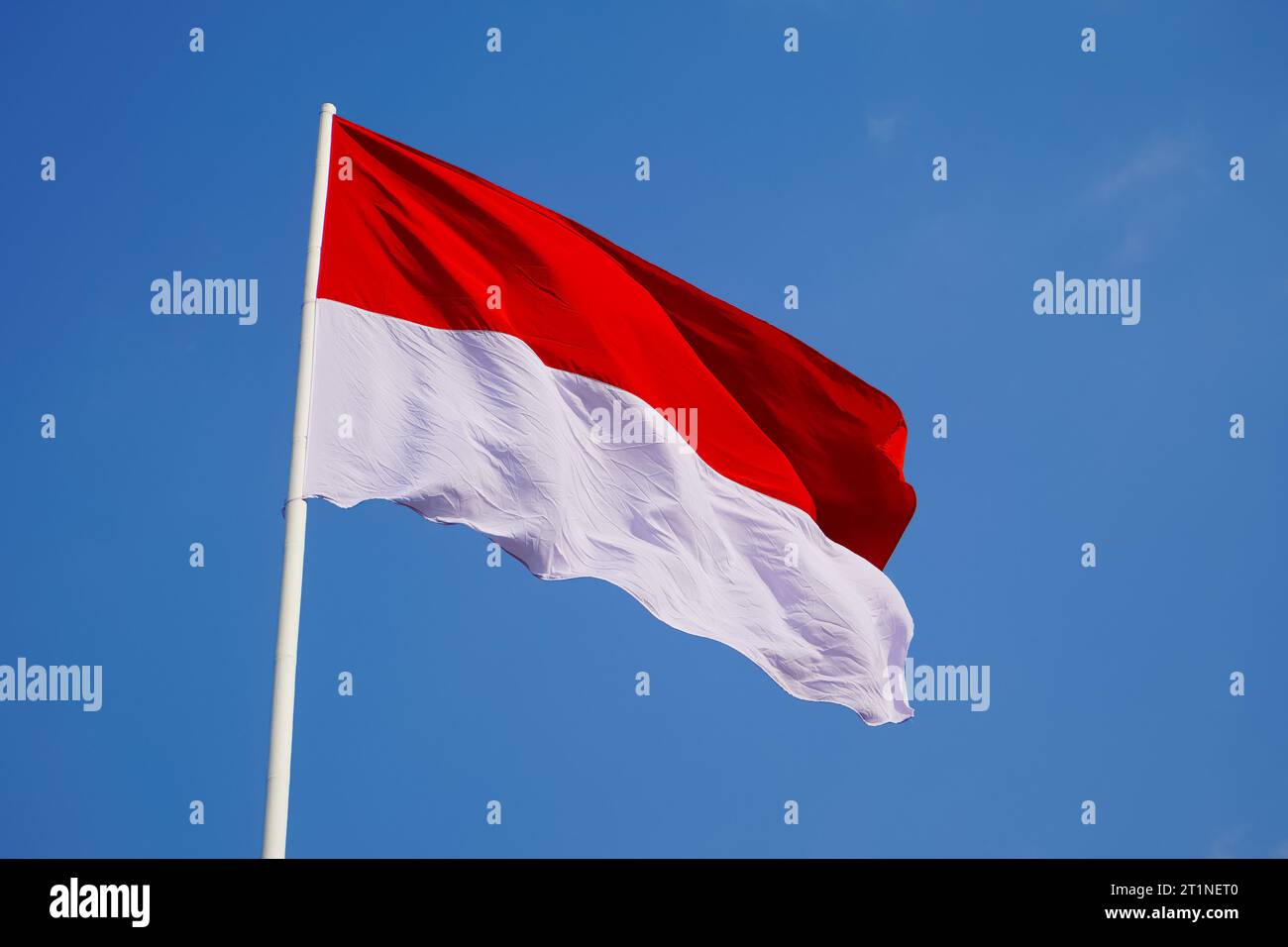 Indonesian Flag, The Red and white Flag, national symbol of Indonesia ...