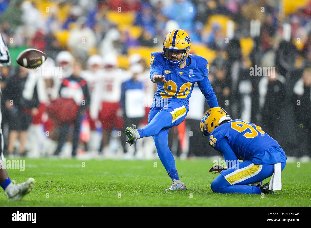 USA. 14th Oct, 2023. October 14, 2023: Pitt Panthers kicker Ben Sauls ...