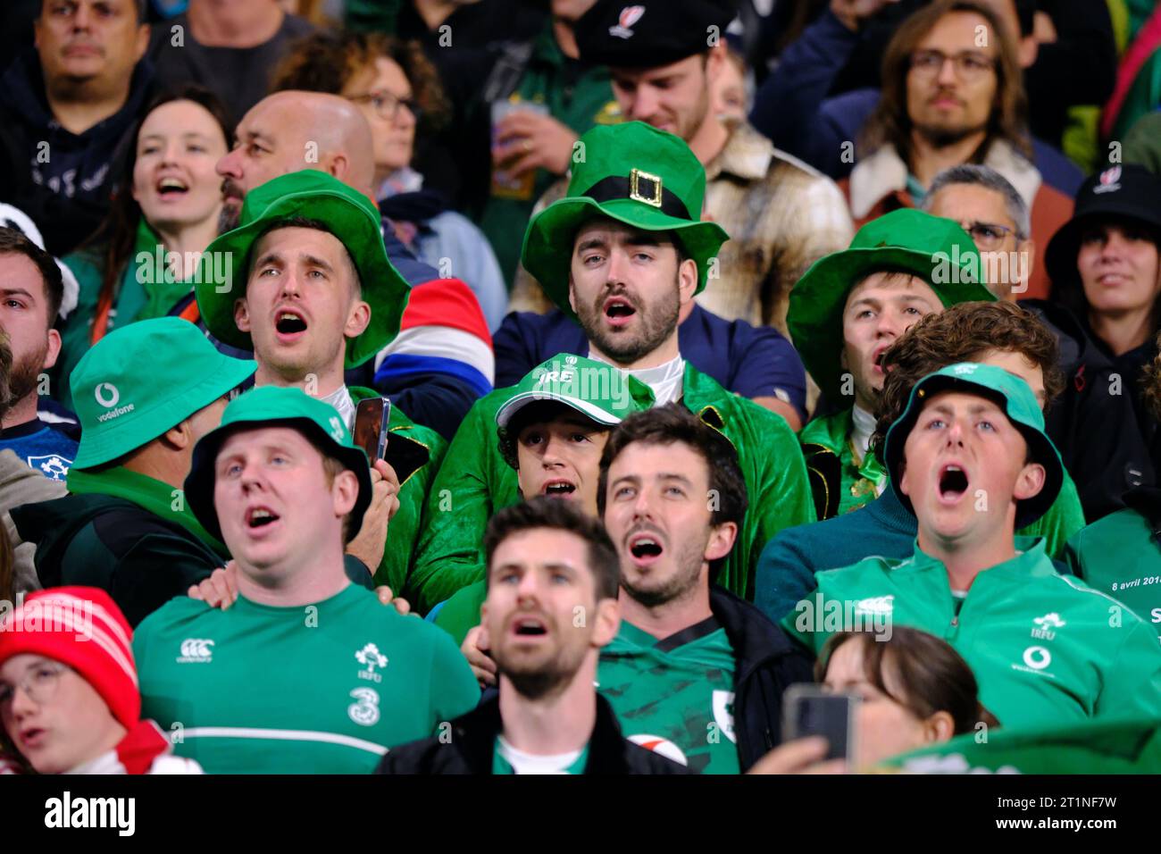 Paris stadium anthem hi-res stock photography and images - Alamy