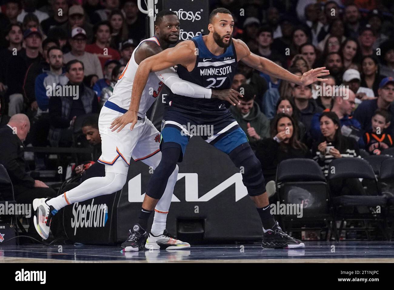 New York Knicks' Julius Randle, left, and Minnesota Timberwolves' Rudy ...