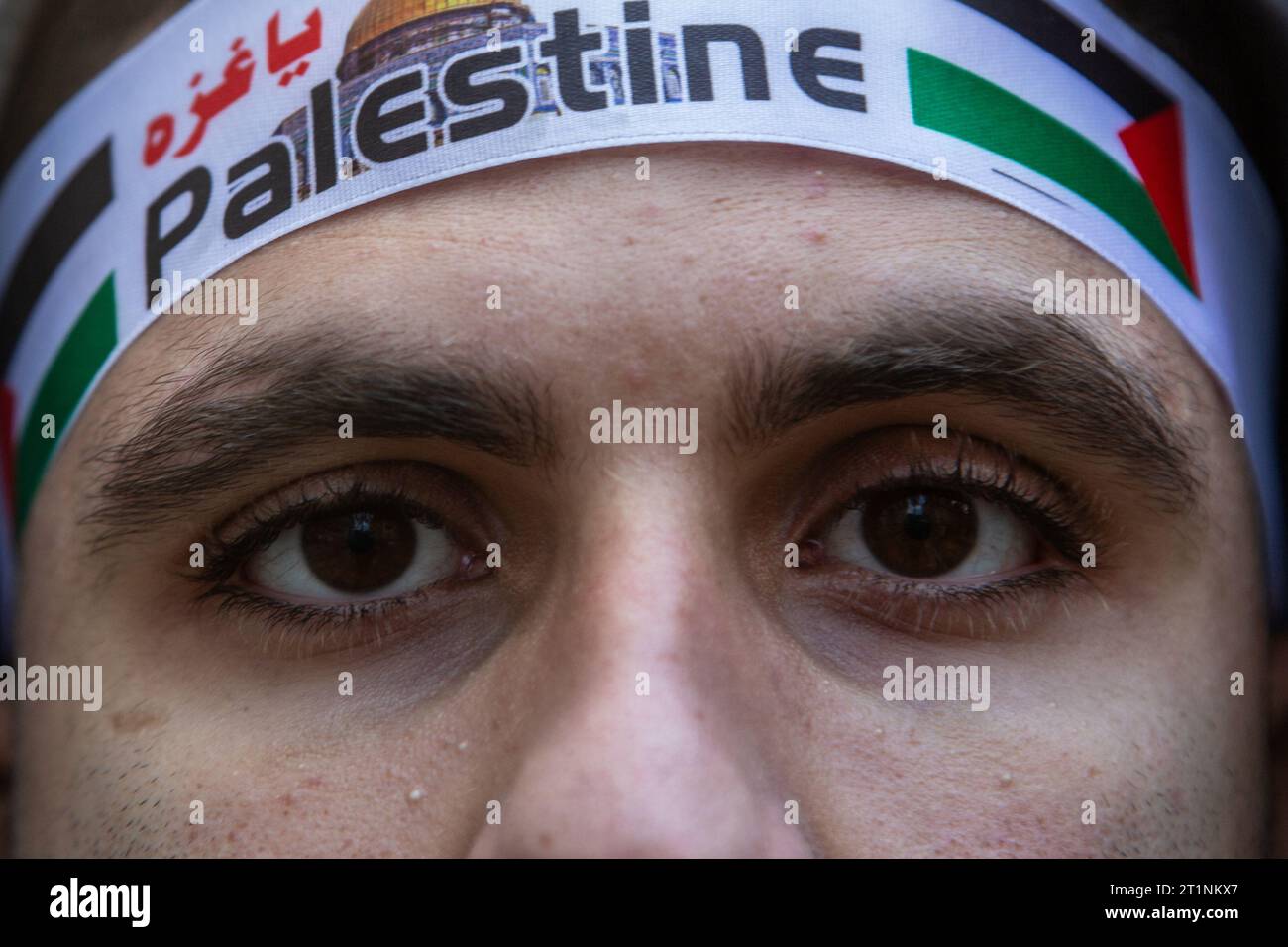 Hamas bandana hi-res stock photography and images - Alamy