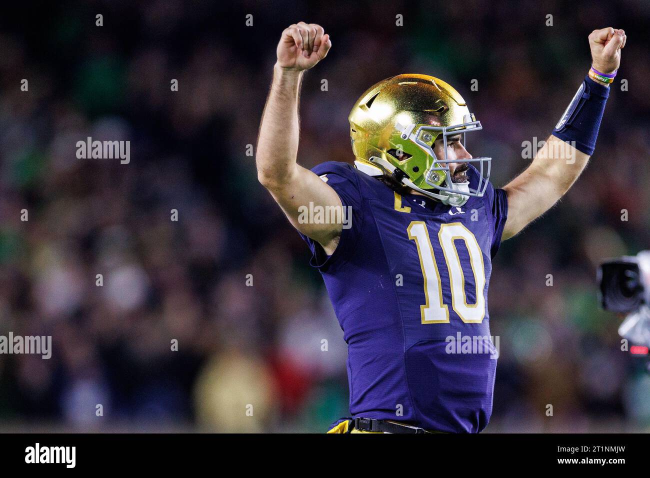 South Bend, Indiana, USA. 14th Oct, 2023. Notre Dame quarterback Sam ...