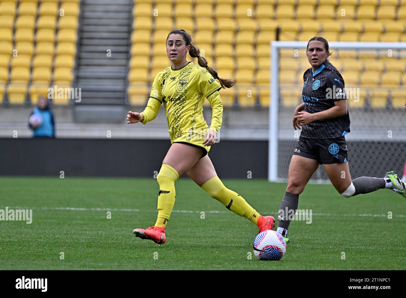 Wellington, New Zealand. 15th Oct, 2023. Hope Breslin of the Phoenix ...