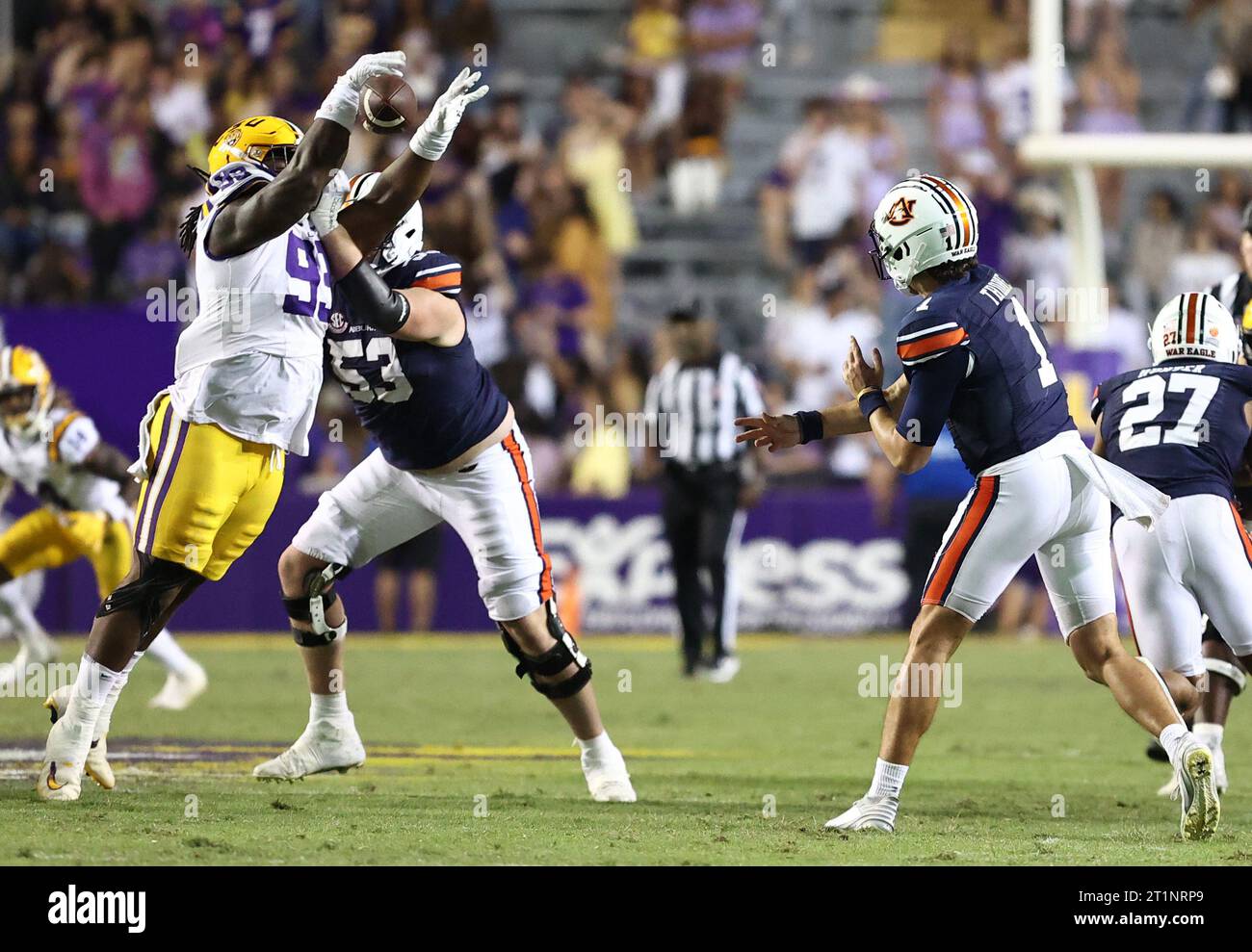 Baton Rouge, USA. 14th Oct, 2023. LSU Tigers defensive end Quency ...