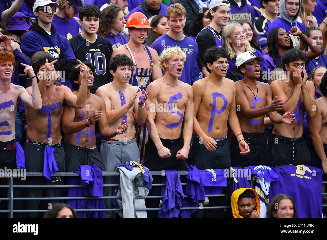Seattle, WA, USA. 14th Oct, 2023. The Washington students' section ...