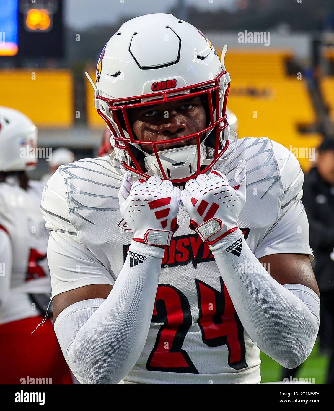 October 14, 2023: Louisville Cardinal linebacker Jaylin Alderman (24 ...