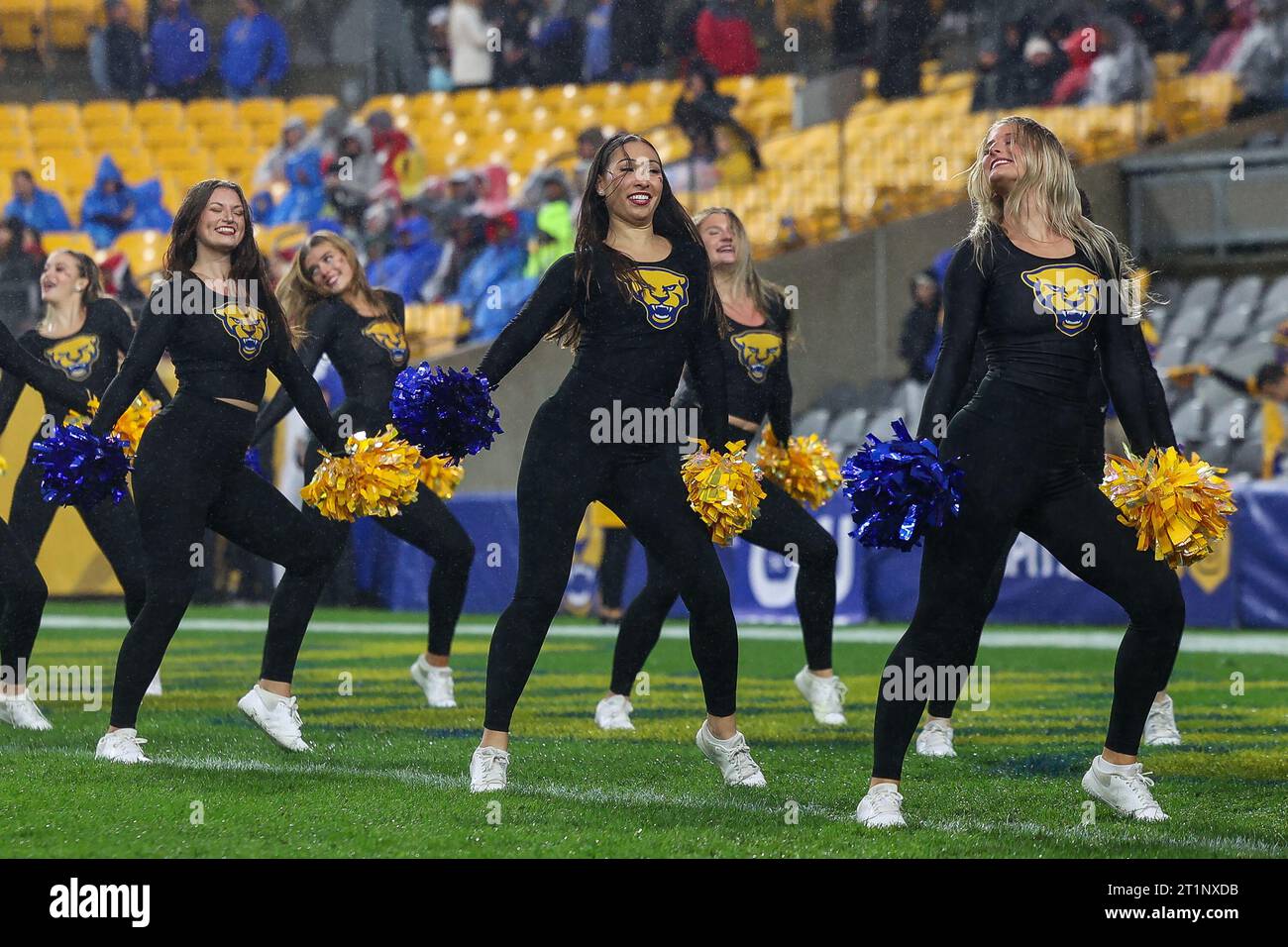 USA. 13th Oct, 2023. October 14, 2023: Pitt Panthers cheerleaders ...