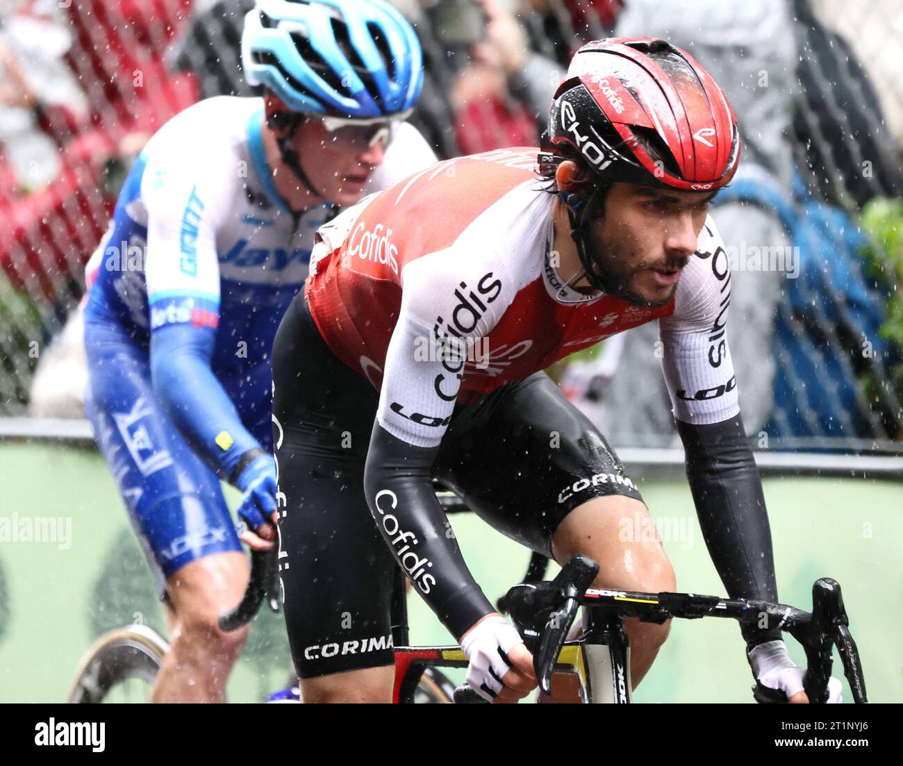 Utsunomiya, Japan. 15th Oct, 2023. French cyclist Guillaume Martin (R ...