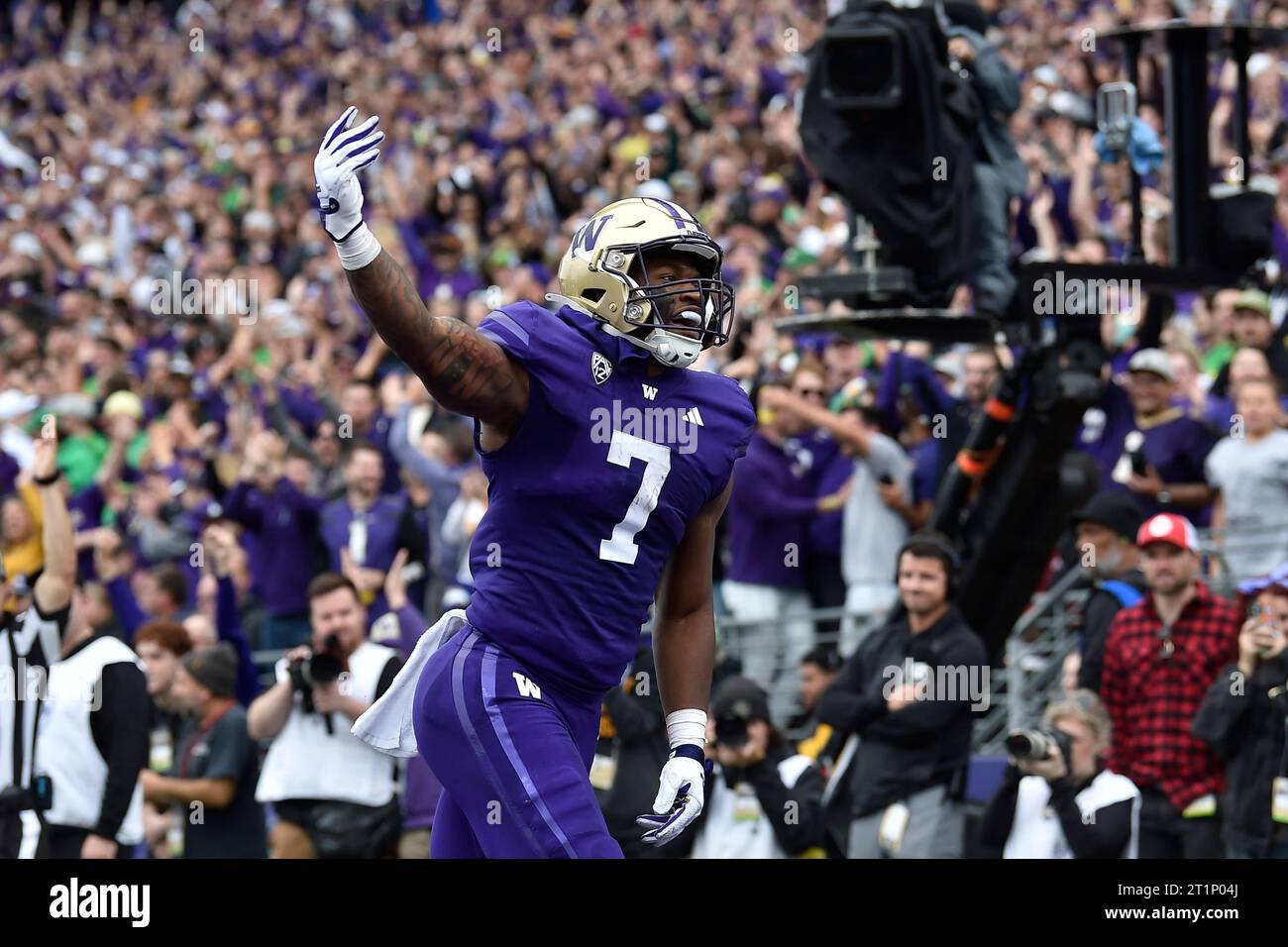 Seattle, WA, USA. 14th Oct, 2023. Washington Huskies running back ...